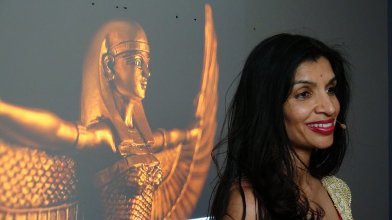 Sign up for the newsletter & you will be a guest of our community ...